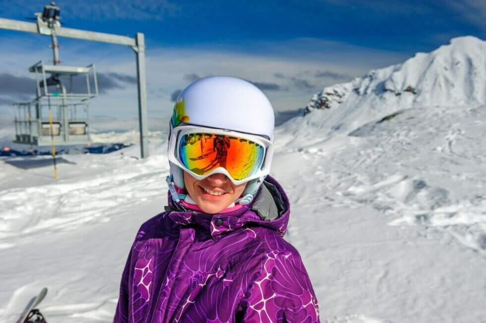 Snow Blindness: What It Is and How to Treat It - Kodak Lens Vision Centre
